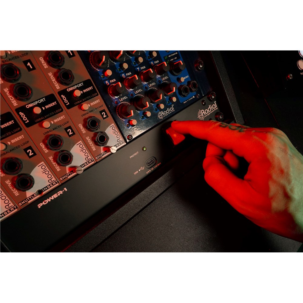 Surge Suppressor & Power Conditione - Amber Tech
