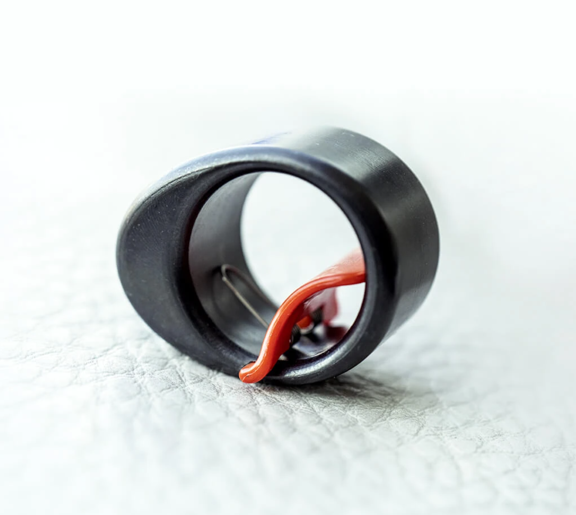Black Mountain Ring Slide Small - Amber Tech
